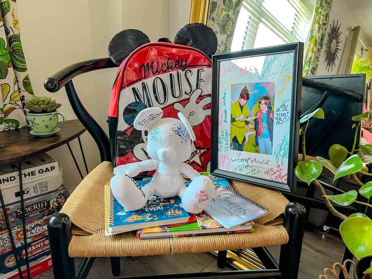 21 Disney Character Autograph Ideas (You’ll Want to Keep Forever)
